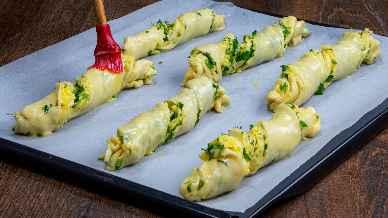 Samo ga napunite sirom i zavrnite. Svi vole ovo predjelo!| Cookrate ...