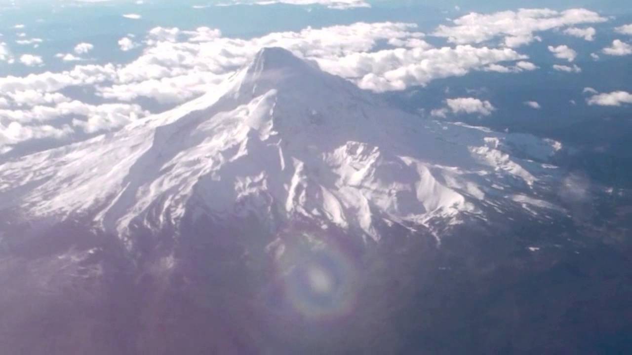 Mt. Hood, View From The Air - YouTube
