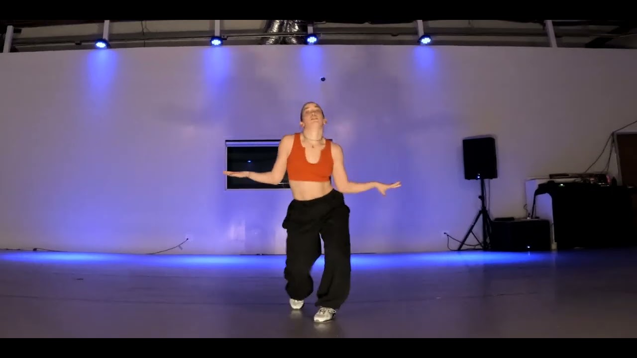 Aimee Dancing - Get Low - YouTube