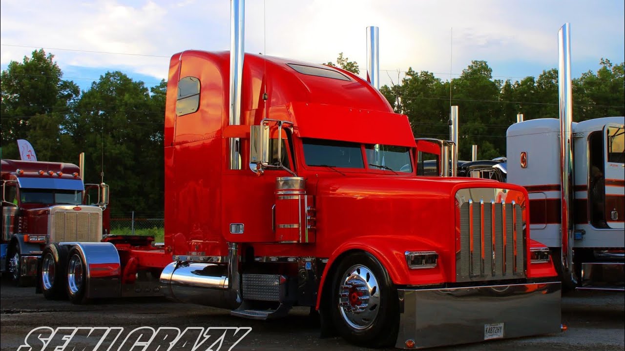 Freightliner classic XL Latenight riding👀🥱 - YouTube