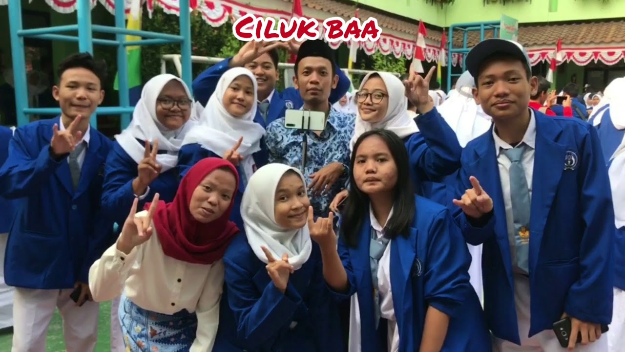 Keceriaan dan semangat mengikuti upacara 17 Agustus 2019 SMKN 44 ...