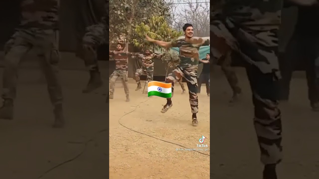 Dancing soldiers from every country 🕺🌎 - YouTube