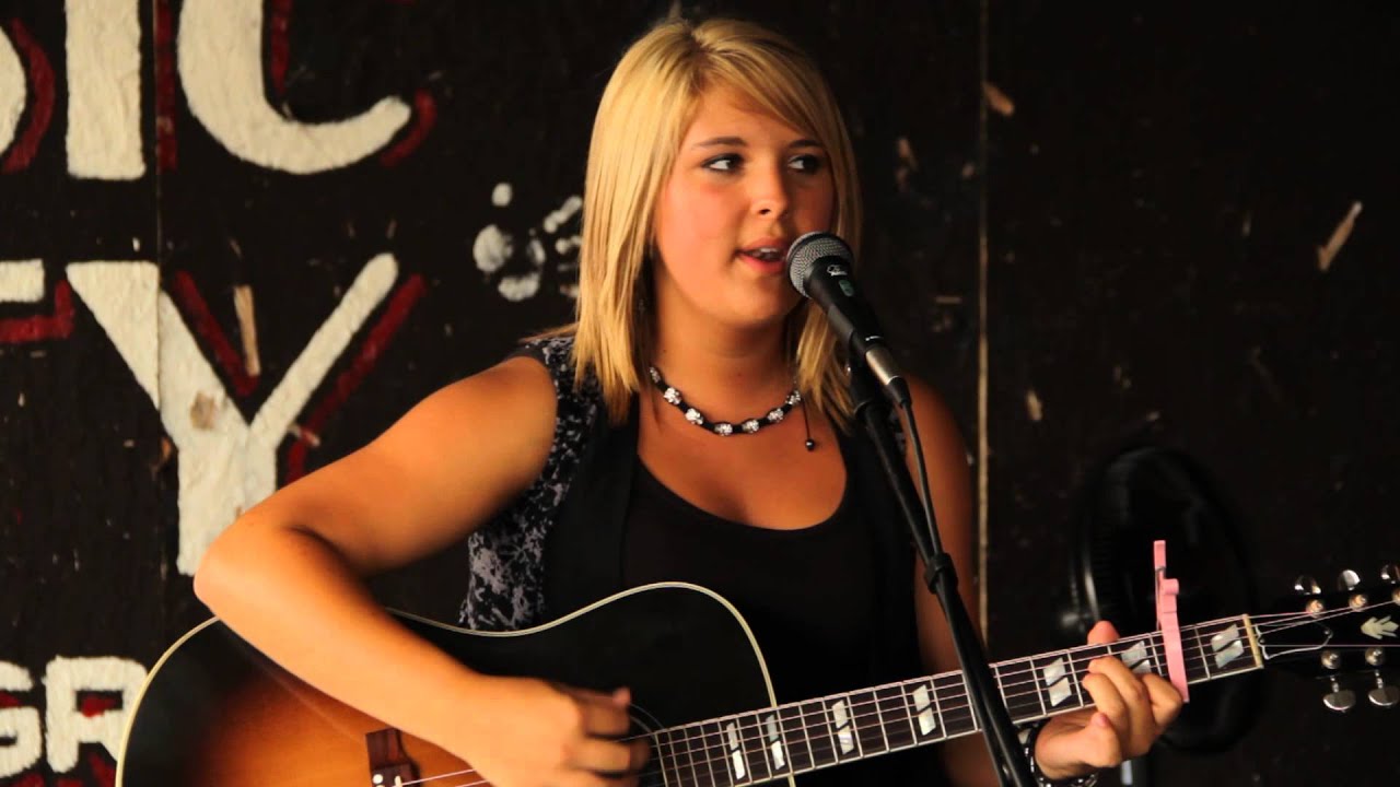 Kendra Hope @ CMA Nashville Tennessee - YouTube