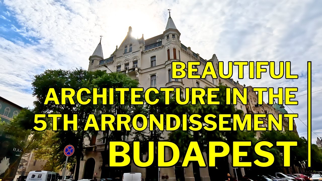 Side Streets of the Tourist Area Around the Parliament | Budapest ...
