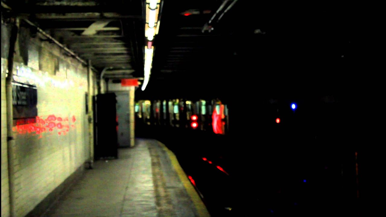 IRT Subway: R142 (4) and R142A (6) trains at 138th Street / Grand ...