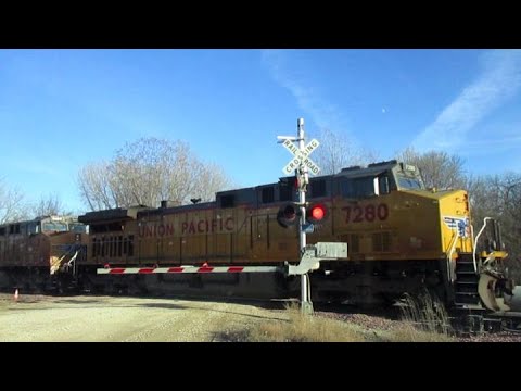 UP 7280 South MITPS Filmed At North Kasper Siding Awesome Extra Horns!! (12-20-2023) - YouTube