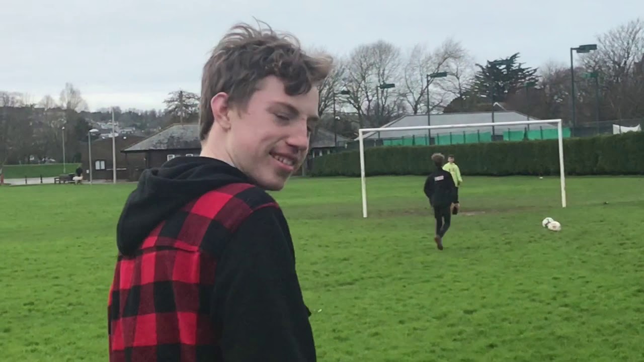 Footy Funny Moments😁😄😄 - YouTube