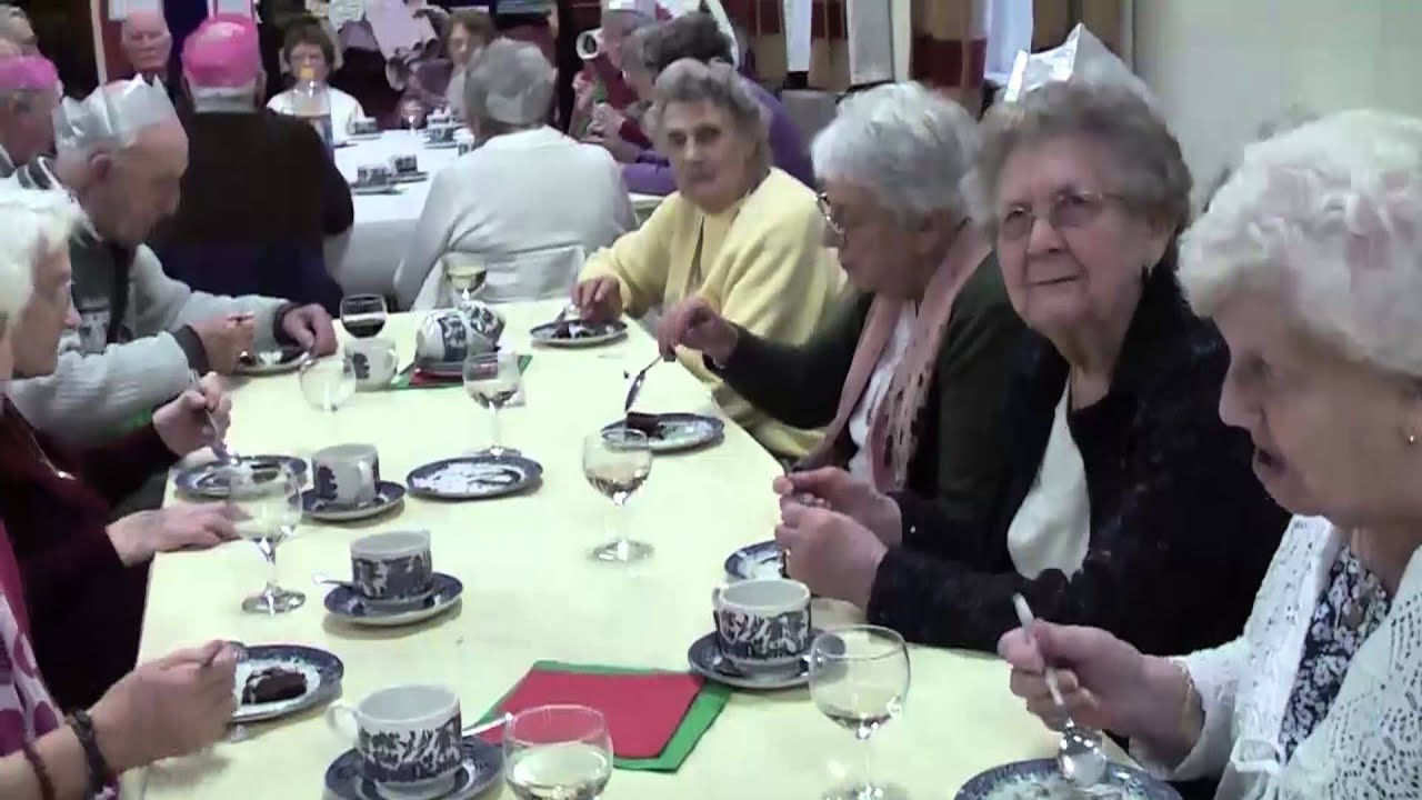 Round Table OAP Christmas Dinner 2010 - YouTube