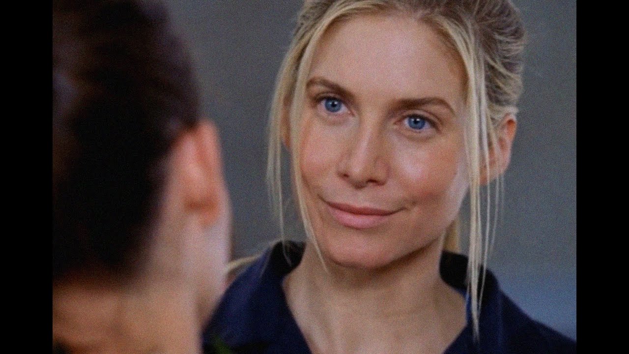 Juliet Burke - 218 - Juliet "meets" Kate - LOST - YouTube