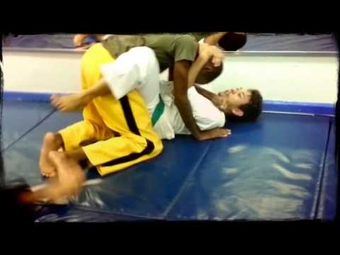 Baklang Maton during Brazilian Jiu Jitsu practice... =P - YouTube