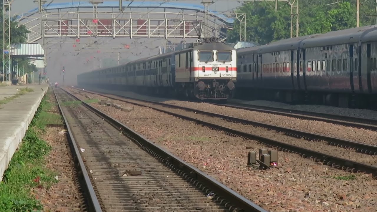 Back to Back Crushing Overtakes : Kalka Mail + Seemanchal Express ...