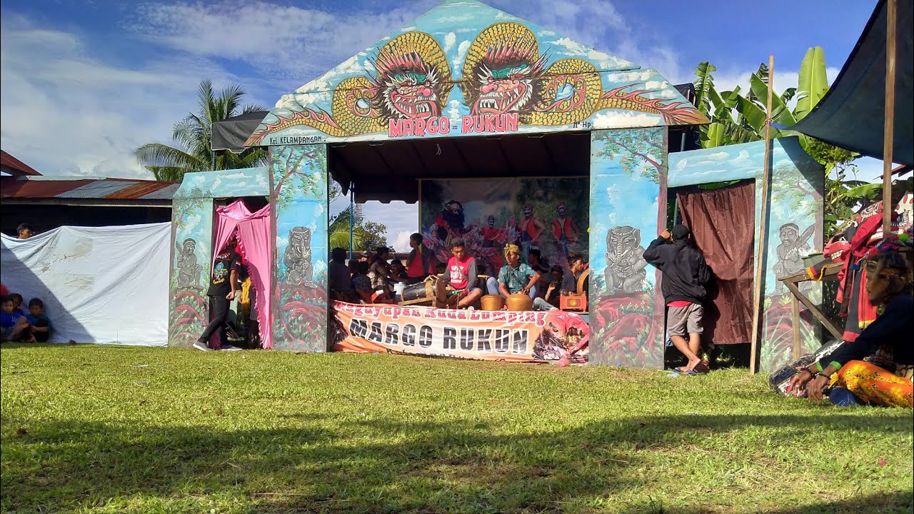 Barongan jaranan Margo rukun kalampangan Palangkaraya - YouTube