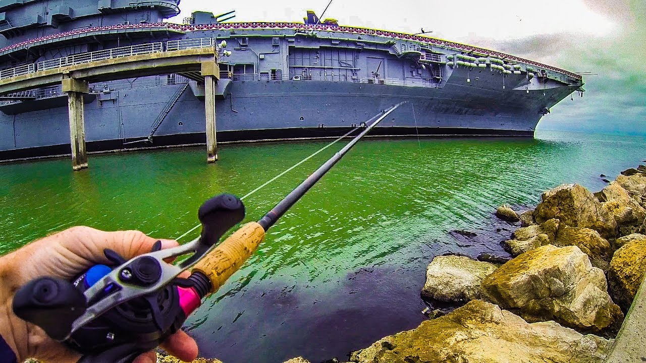 fishing by an u.s. aircraft carrier versus ThresherFishing - YouTube