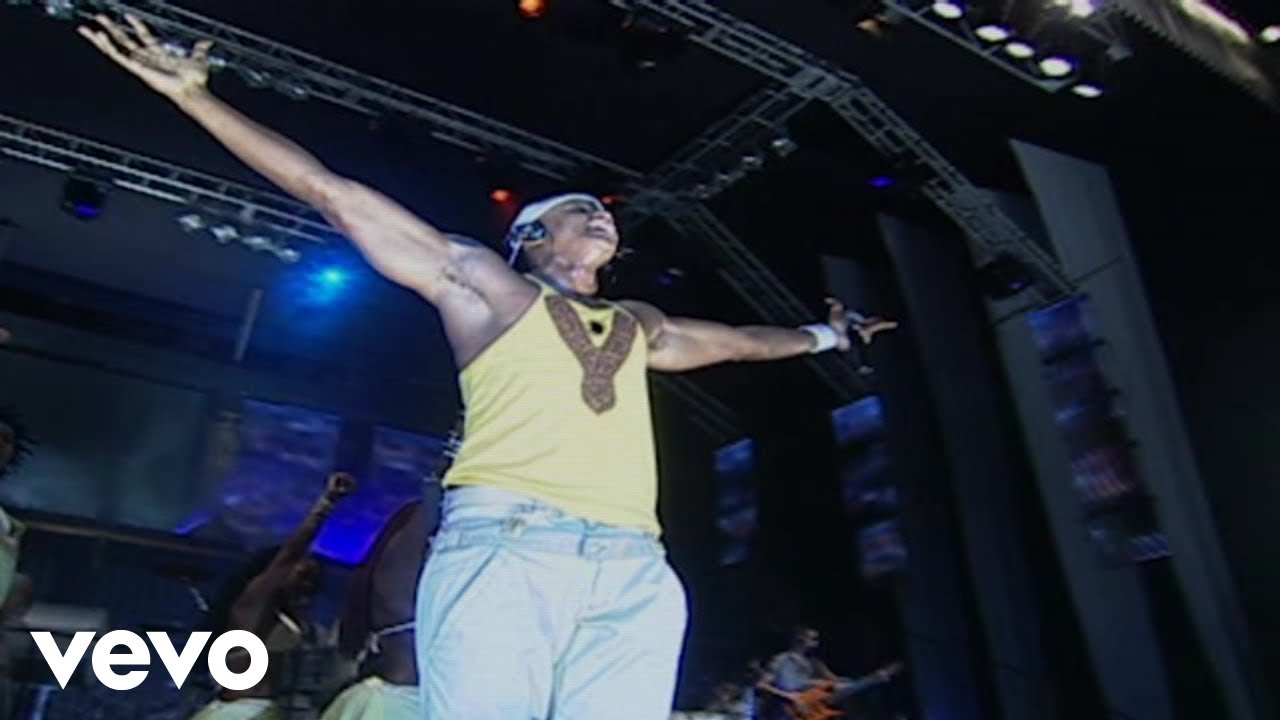 Parangolé - Larga O Doce, Pivete (Ao Vivo) - YouTube