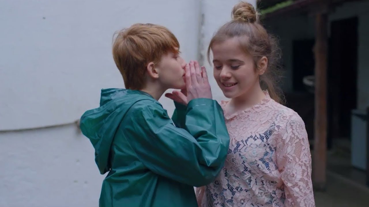 Πέννυ Μπαλτατζή - Το Κορίτσι - Official Video Clip - YouTube Music