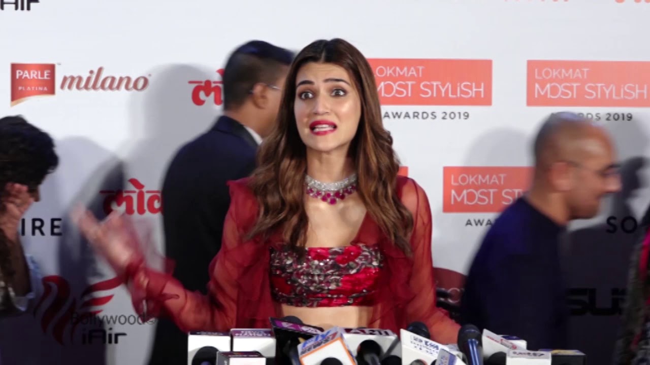 Kriti Sanon Navel Backless Choli at Lokmat Most Stylish Awards 4th ...