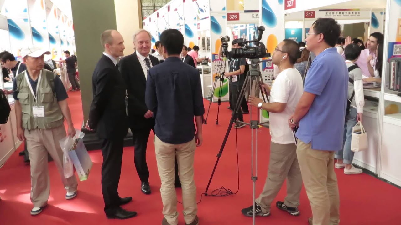 Erling Daugaard og Lars Daugaard interview Beijing 2015 - YouTube