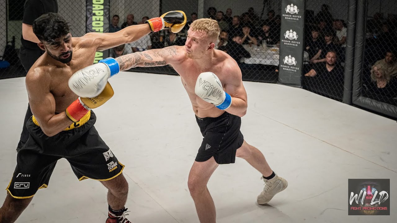 Dan Hobson vs Akash Rye - YouTube