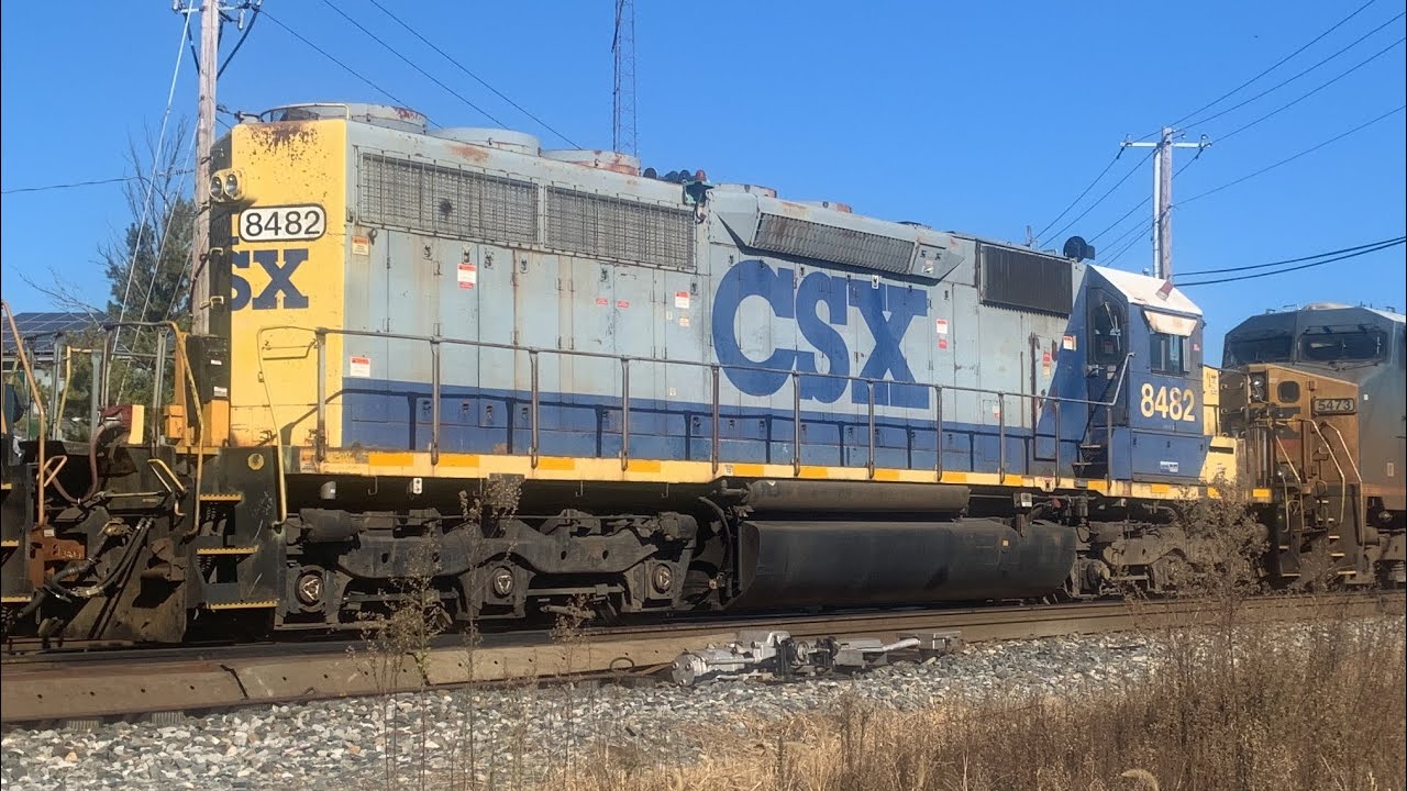 CSX M372-16 with YN2 SD40-2 Trailing - YouTube