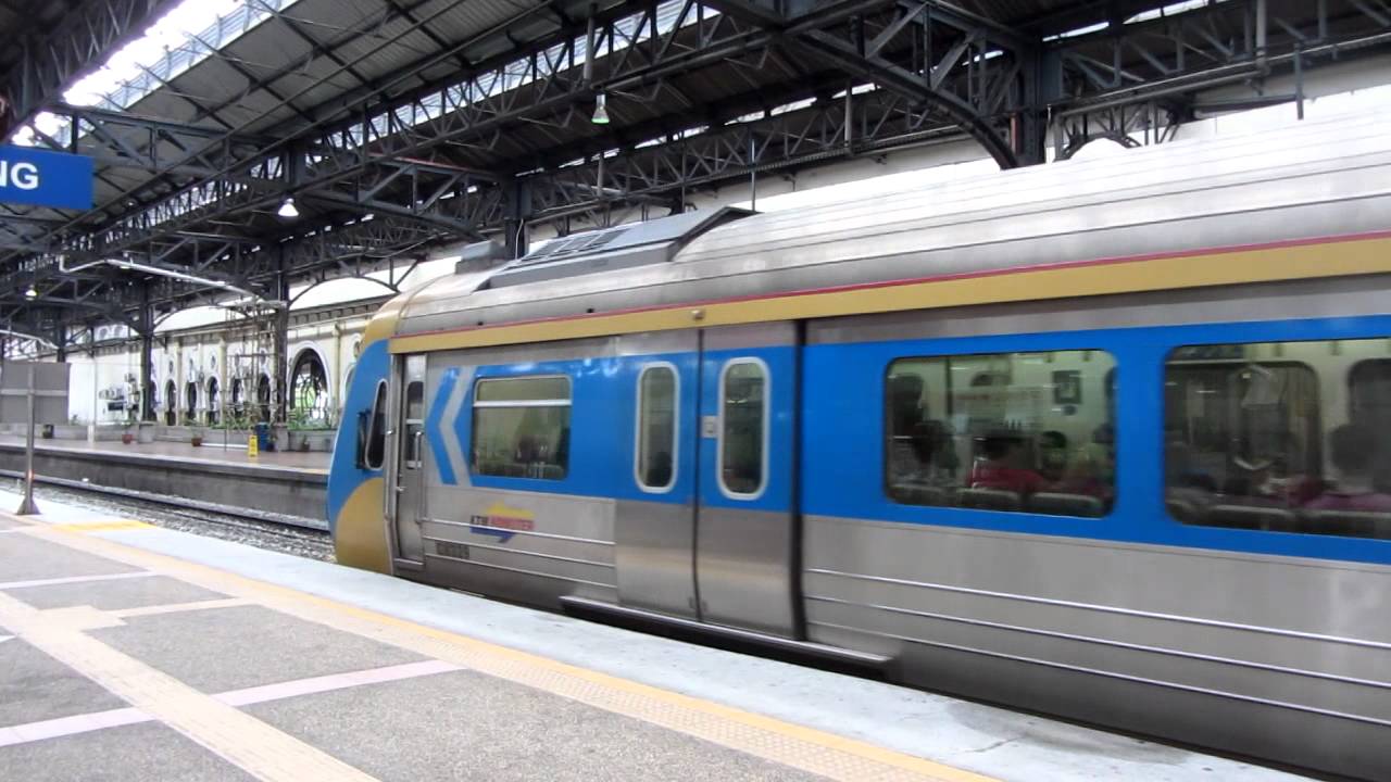 KTM Komuter Class 83 EMU33 as 2387dn departing Kuala Lumpur (» Sg ...