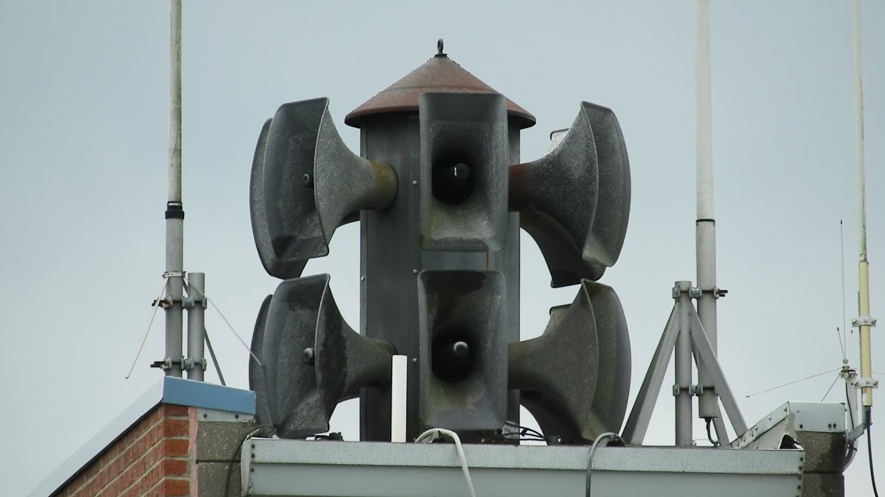 Federal Signal EOWS-1212 | Alert | Cold Spring, KY - YouTube