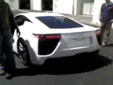 Lexus LFA Outside Revving SUPER LOUD - YouTube