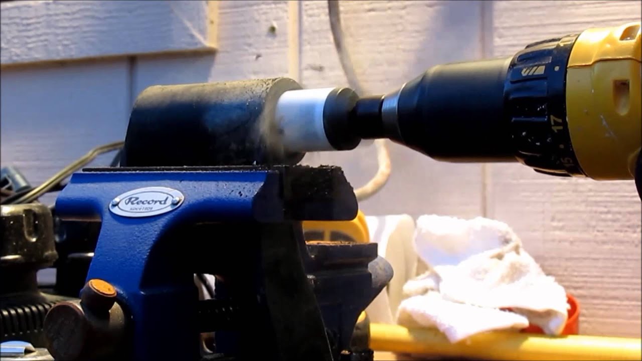 94 F350 Spring Shackle Removal - YouTube