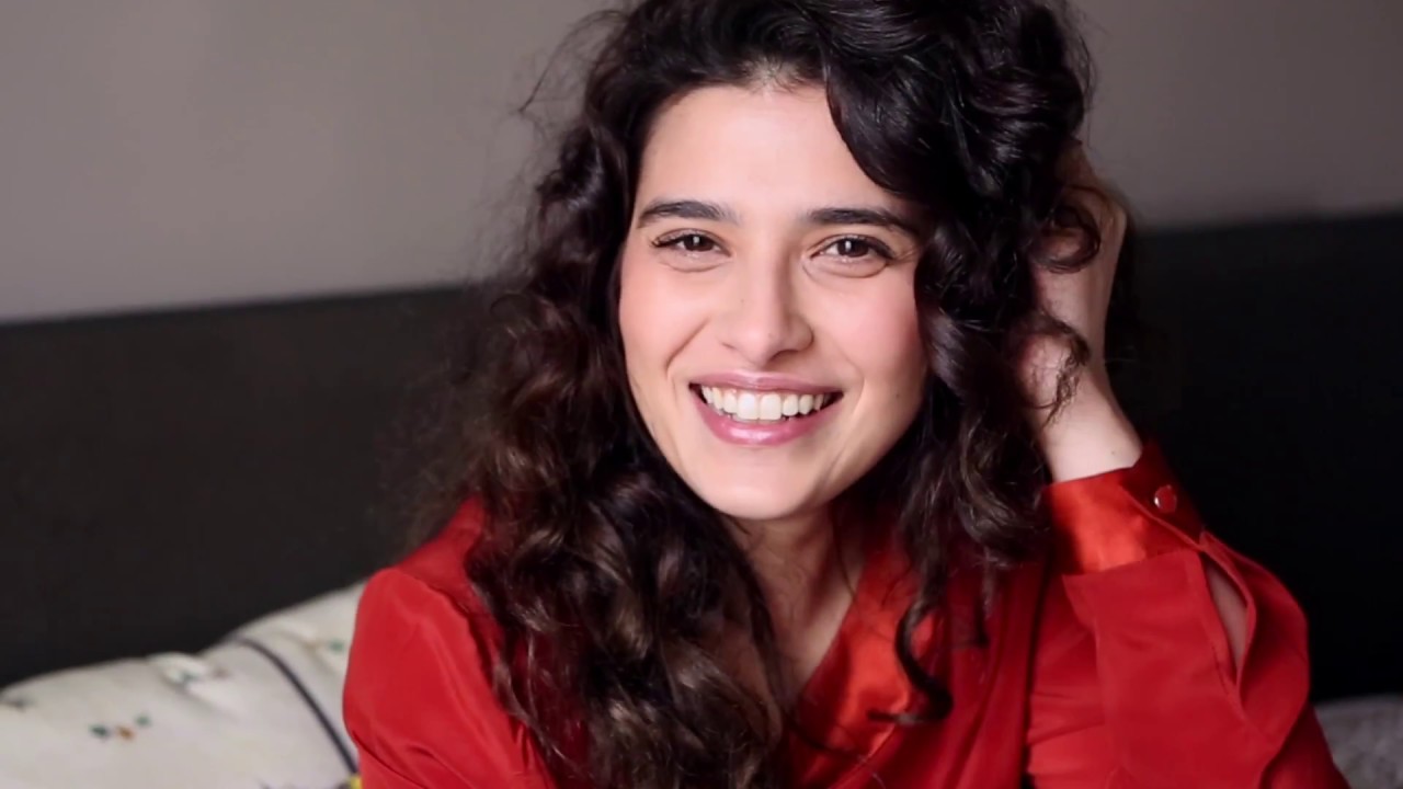Shaeri x Manal Issa - YouTube