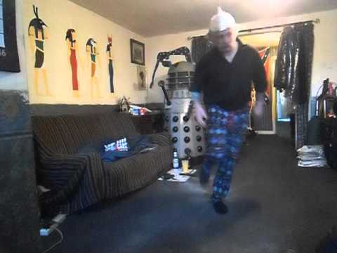 Shake 'n' Vac advert - YouTube