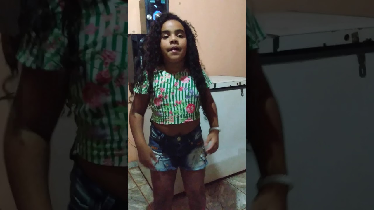 Gaby Kids Emídio dançando - YouTube