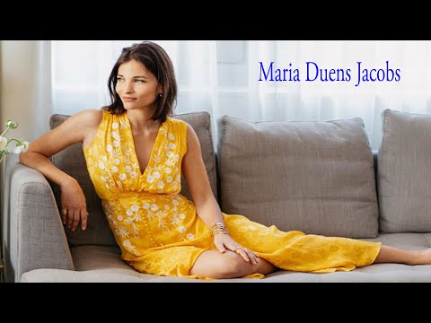 Maria Duenas Jacobs/ Biography | Russian Plus Size Model | Social Media Influencer | Body Positive