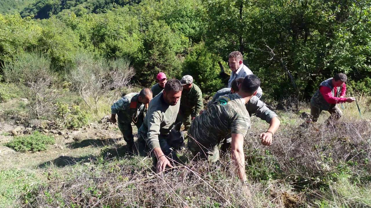 Κυνηγι αγριογουρουνο στην ευρυτανια - YouTube