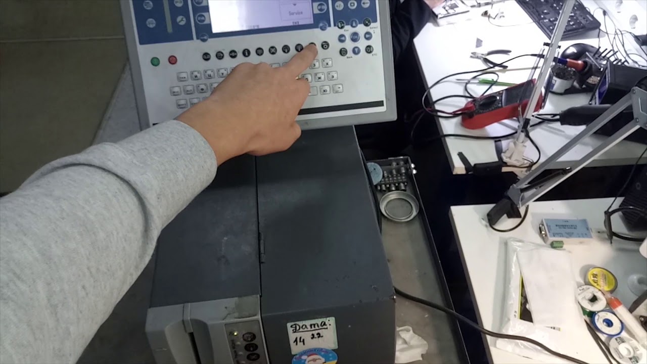 AC3527 Печатный станок этикеток BIZERBA GLP-W - YouTube