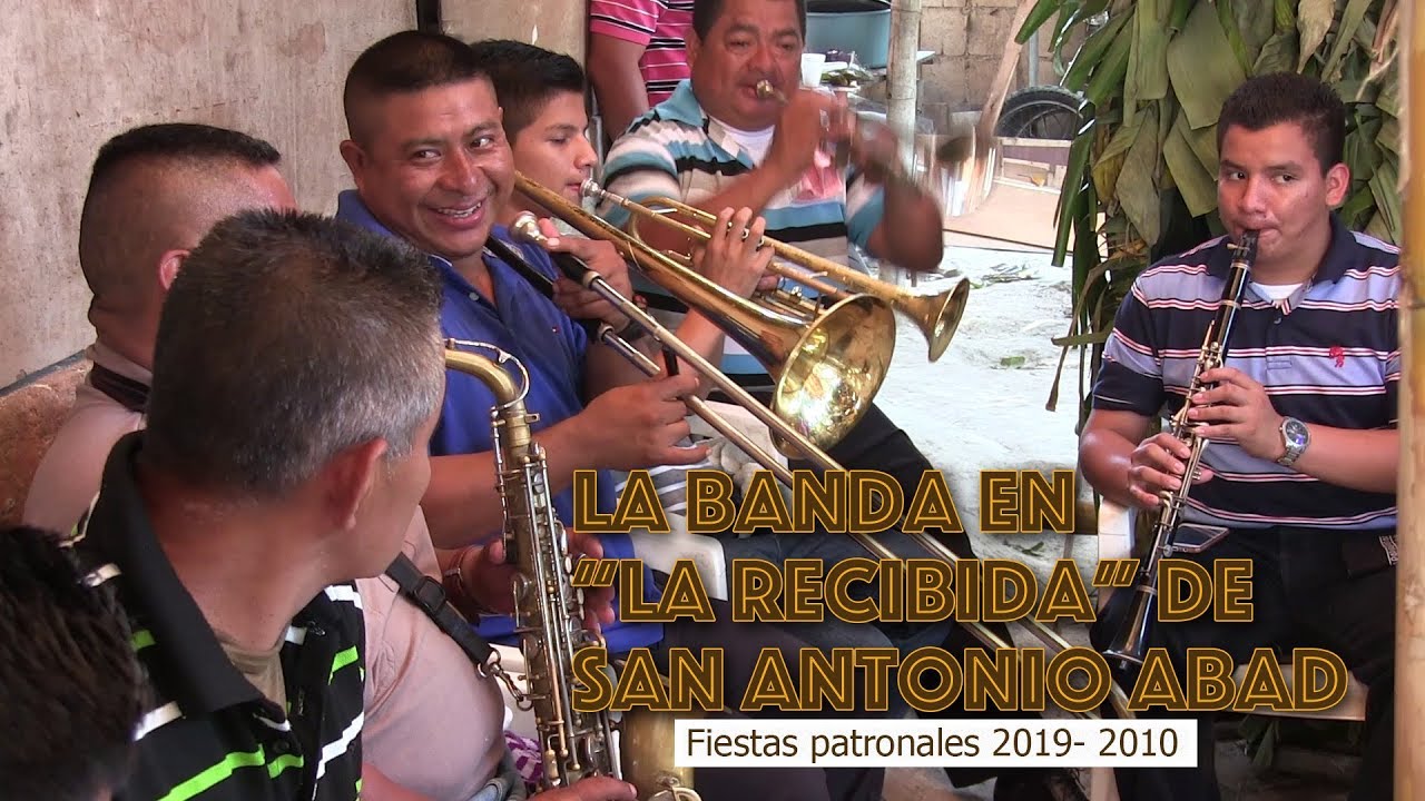 La banda en "La recibida" de San Antonio Abad - YouTube