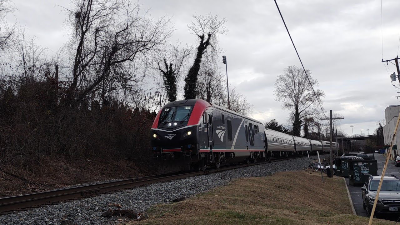 Amtrak 51 with 333 leading in Charlottesville Virginia - YouTube