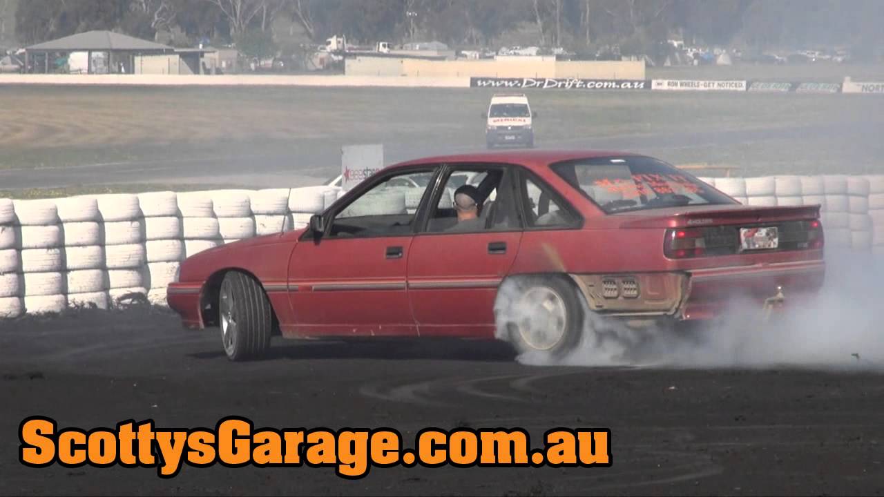 Phoenix Red VN SS Burnout at Winton - YouTube