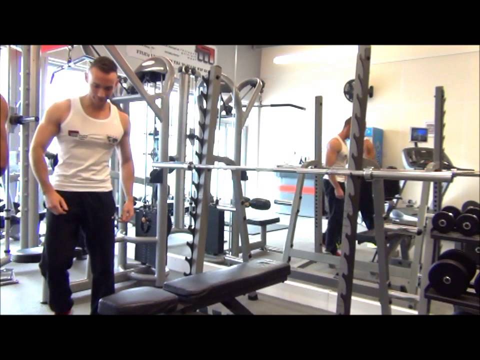 Flat BB Bench Press - YouTube