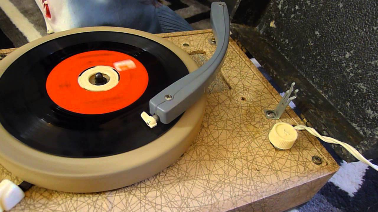 Mr. JAWS Dickie Goodman 45 played on my 1950's DEAN portable I got at ...