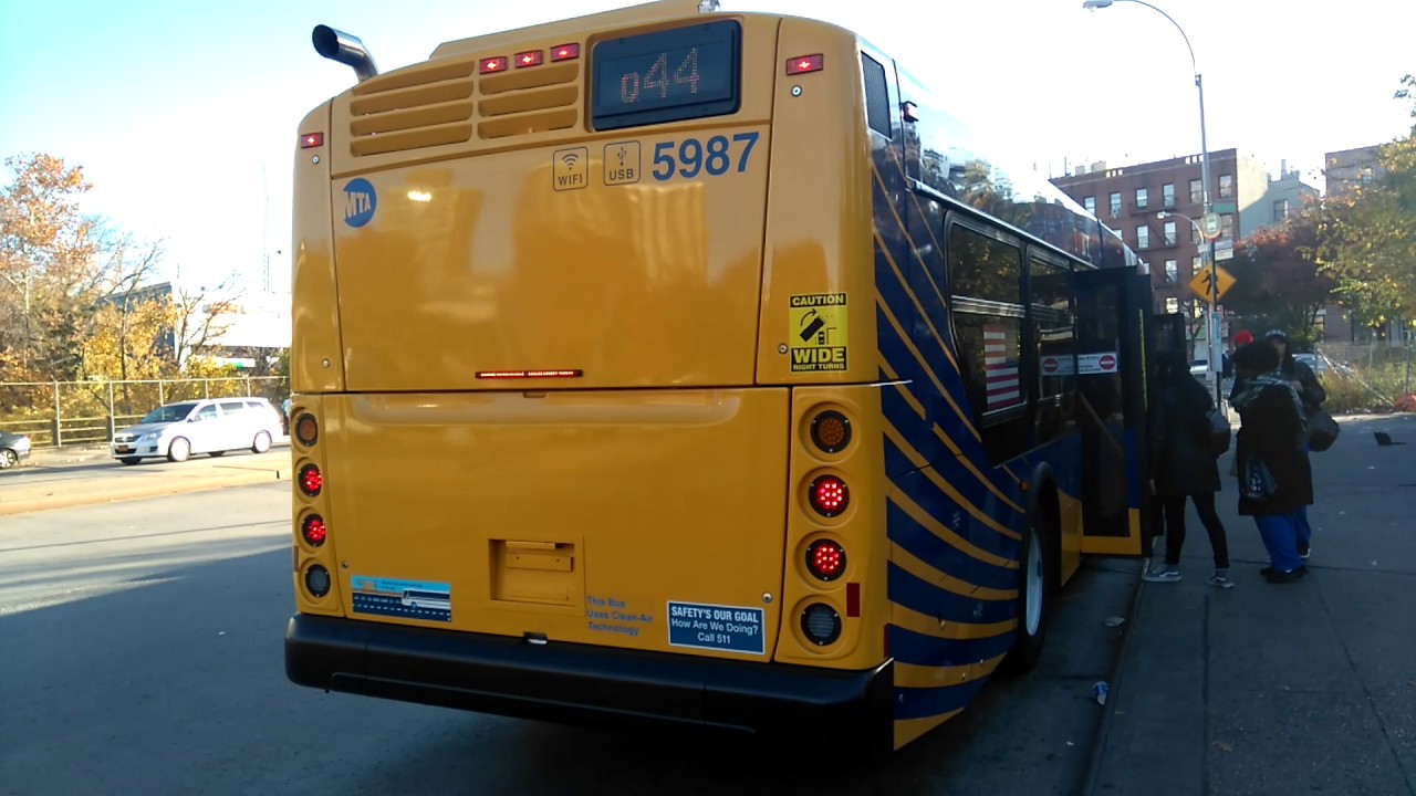 2016 New Flyer XD60 #5987 on the Q44 Select Bus Service at Tremont ...