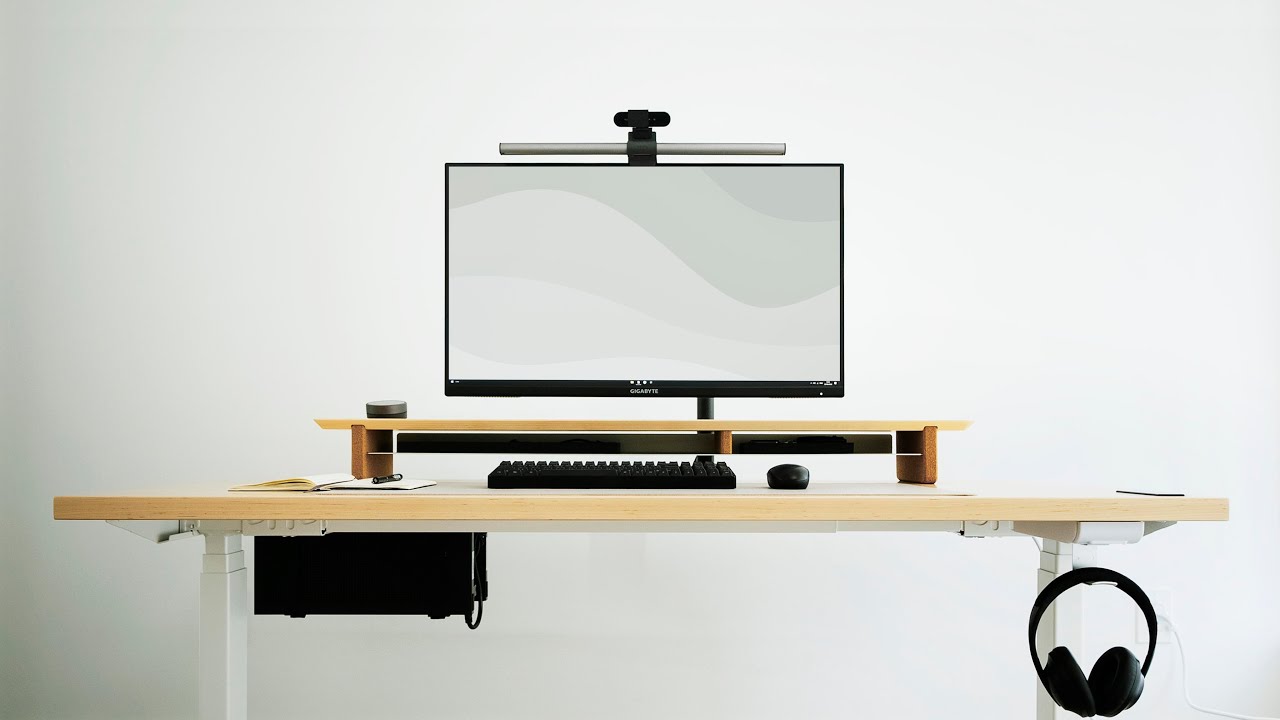Architect's Minimalist ZERO CABLE Desk & Gaming PC Setup - YouTube