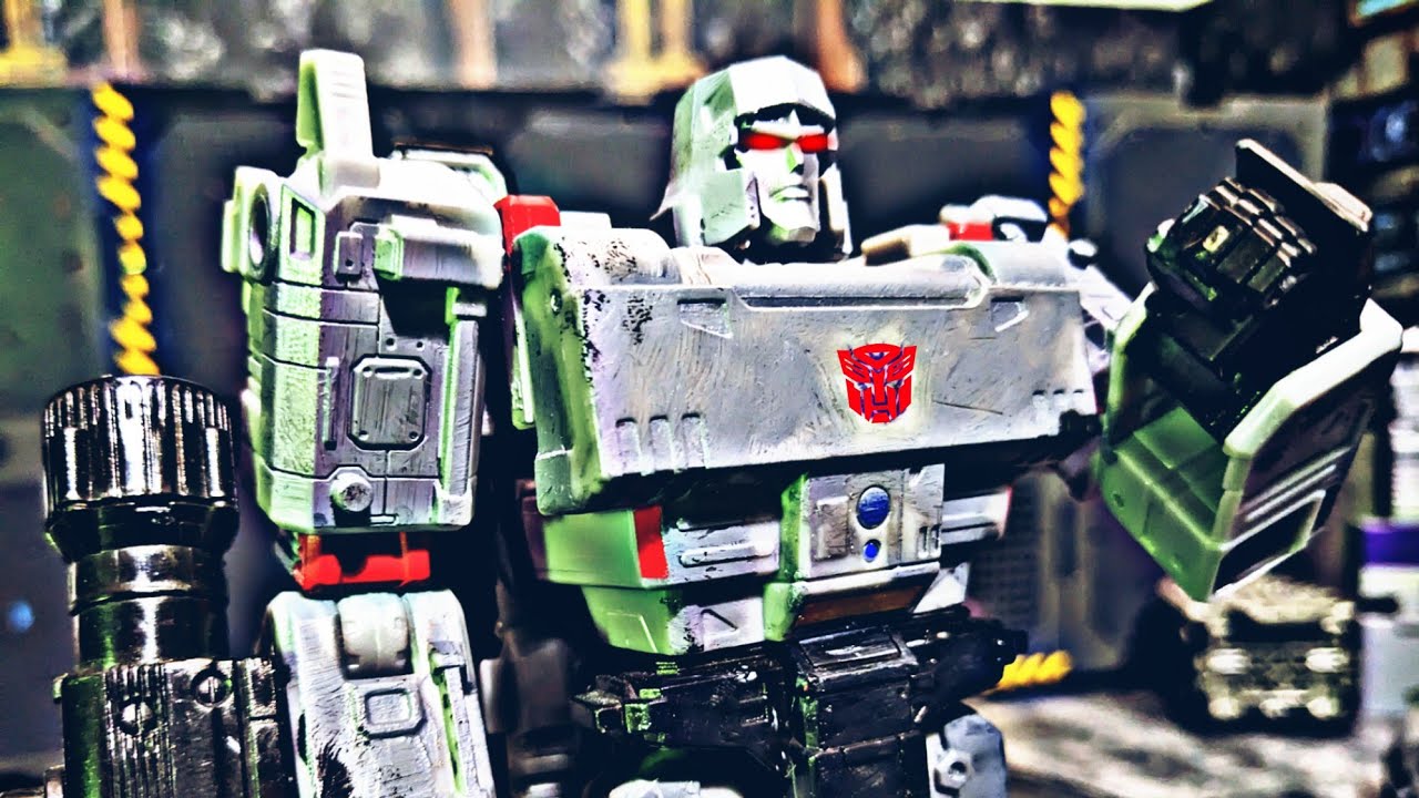 Megatron Betrays the Decepticons ( Stop motion comic book dub) - YouTube