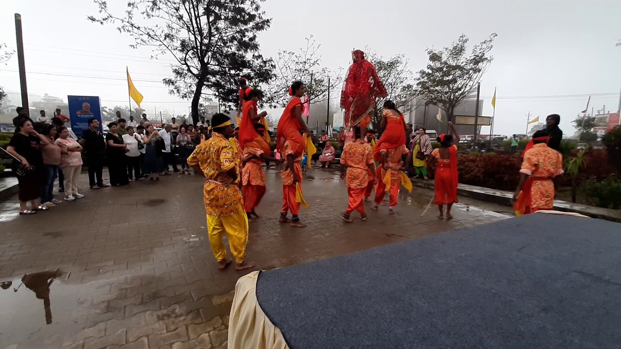 Dangi Tribal Dance - YouTube