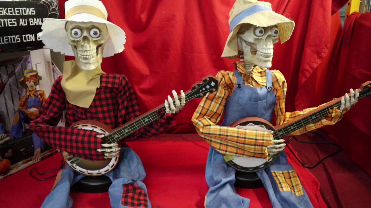 Lot #1250 Animated Banjo Skeletons - Plays Music & Phrases - YouTube