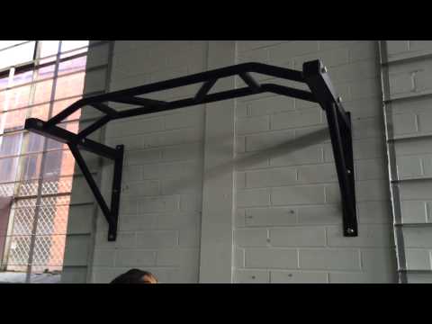 Monkey Style Multi-Grip Chin Up Bar