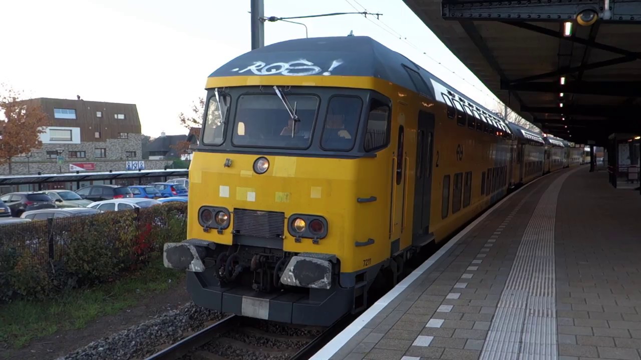 DDM-1 7211 + NS 1755 vertrekken uit Castricum - YouTube
