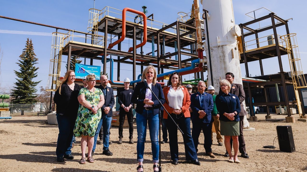 Alberta NDP's plan to create good-paying jobs for the future - YouTube