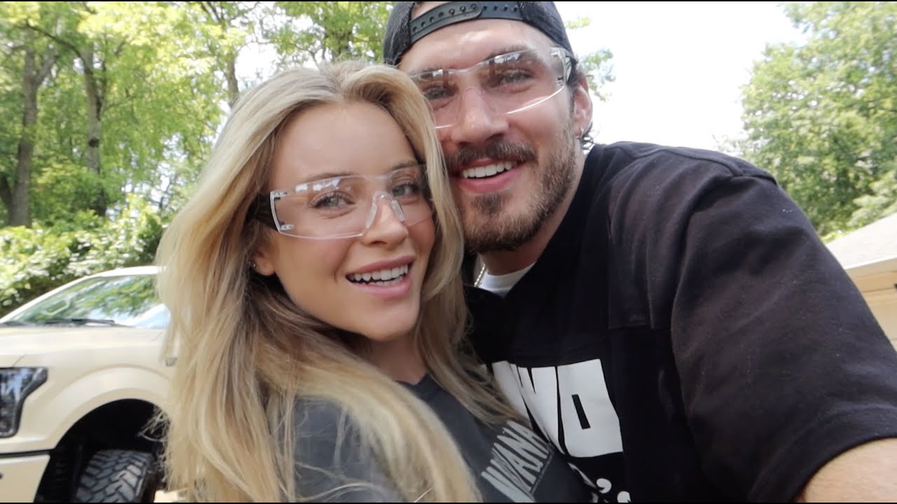 OUR 1st DAMFAM DEMO DAY!!!!! 🚧🔨👷 - YouTube