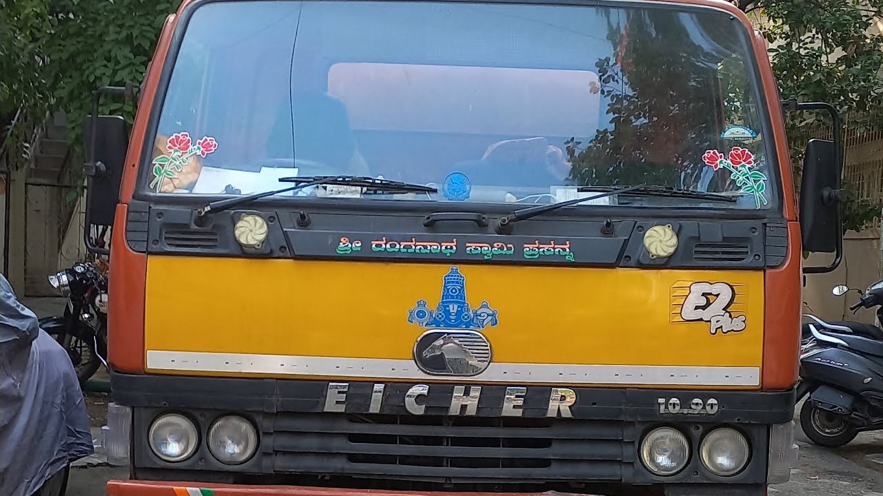 2003 Eicher Mitsubishi Canter. Water tanker. 6000 ltrs capacity. - YouTube