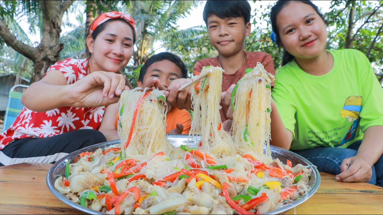 Special Pig Head Cooking Glass noodle - Pig Head Stir Fry Bell Paper ...