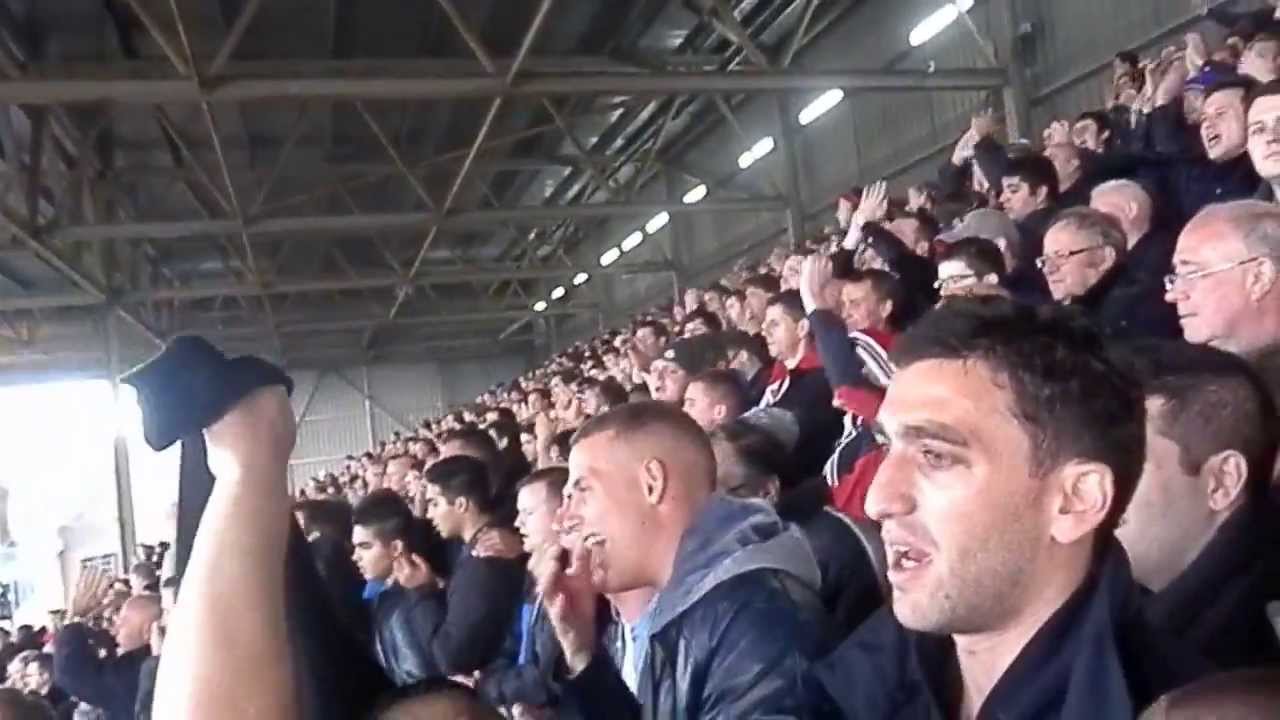20 Times Man United chant Fulham - Manchester United away stand United ...